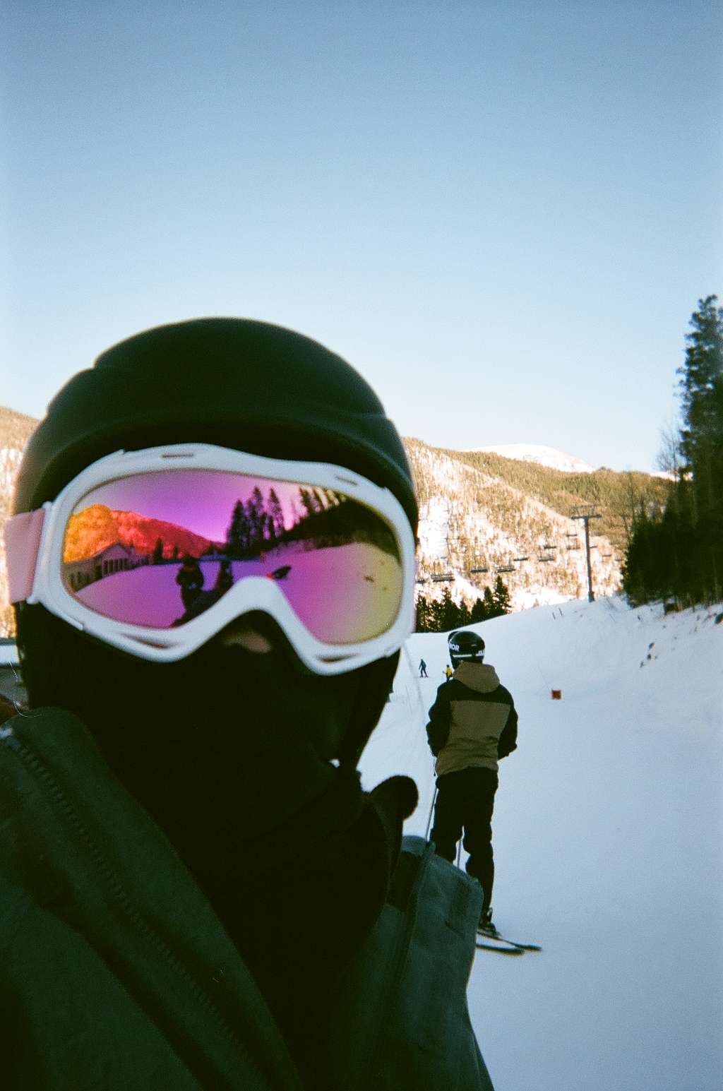 Snowboarding and still shooting with film — Rediscover Analog