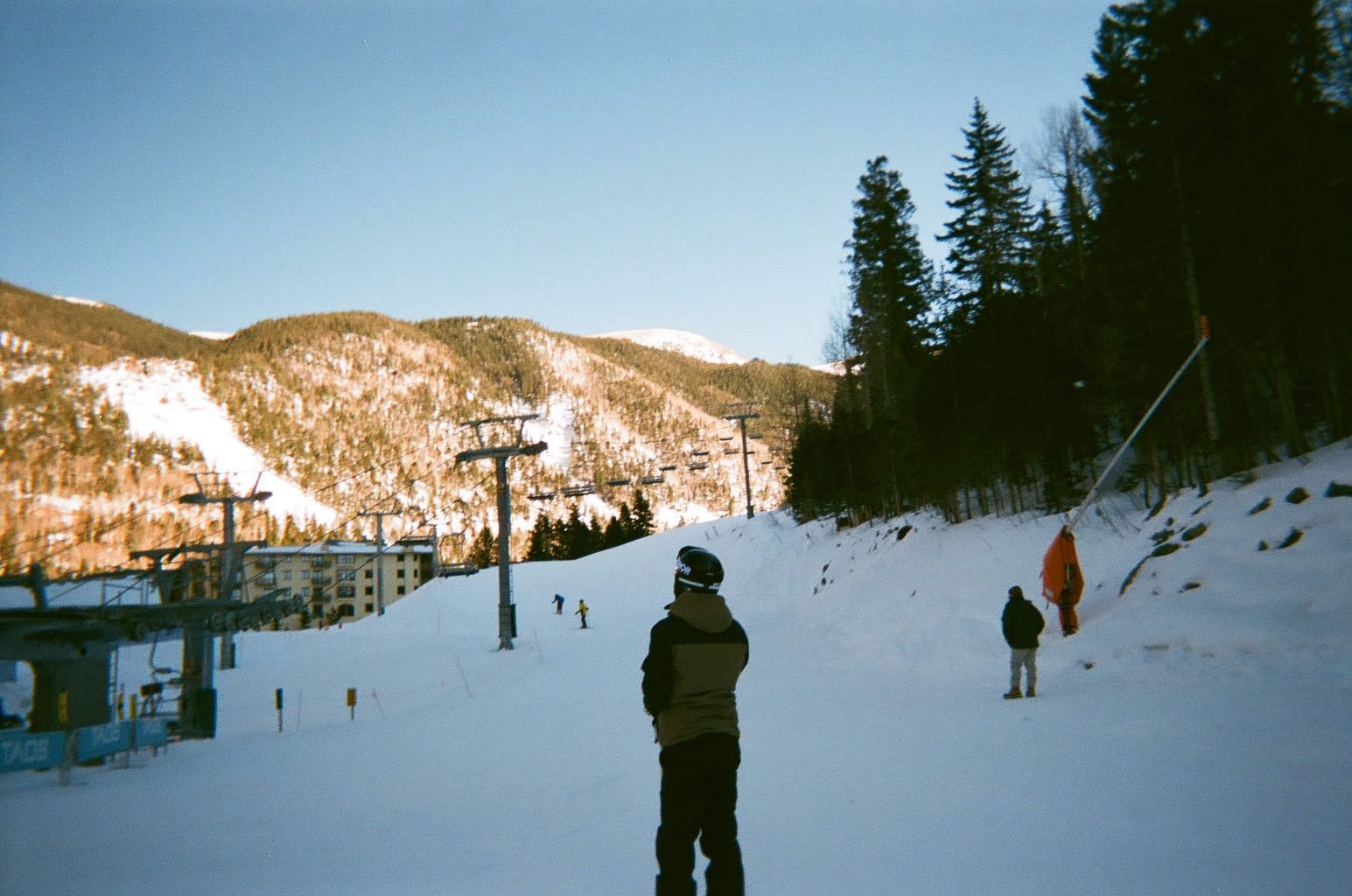 Snowboarding and still shooting with film — Rediscover Analog
